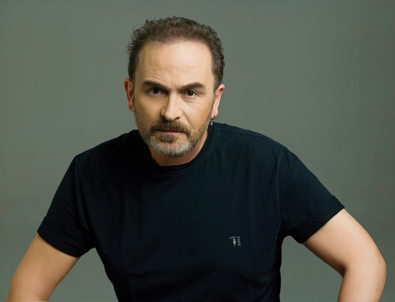 Σταμάτης Γονίδης: Αυτά είναι τα 14 νέα τραγούδια του