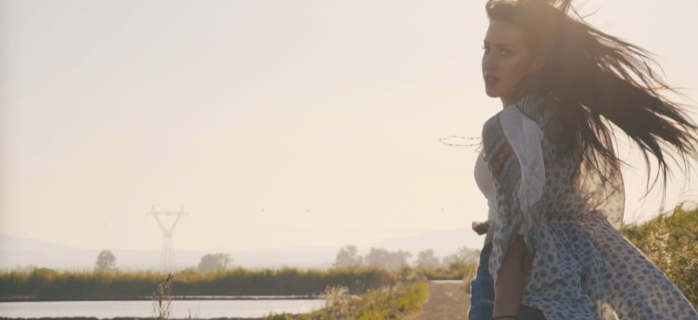 "Δες με" - Δείτε το νέο βίντεο κλιπ της Μαλού