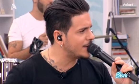 Stan: Δείτε τον να τραγουδάει live στην εκπομπή της Ελένης Μενεγάκη (video)