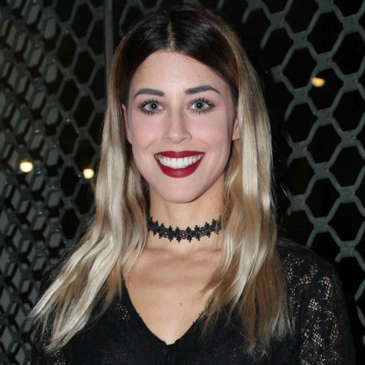 Εντυπωσιακή αλλαγή για την Demy | Έκοψε καρέ τα μαλλιά της (vid)